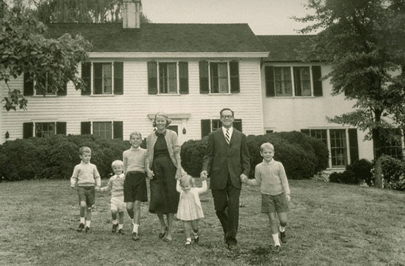 How much does Steve Forbes earn? What is his net worth? Also find out ...