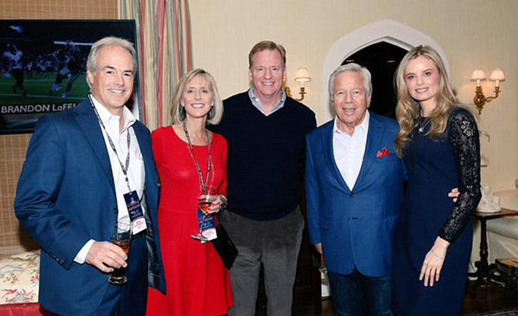 Jane Skinner is a news anchor and a mother of two beautiful twin ...